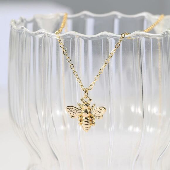Jewelry | Gold Bee Necklace Dainty Bee Necklace Bumble Bee Necklace ...